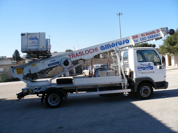 I nostri mezzi - AMORUSO NOLEGGIA